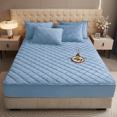 Husa / Topper cu elastic + 2 fețe de pernă – DerCasa