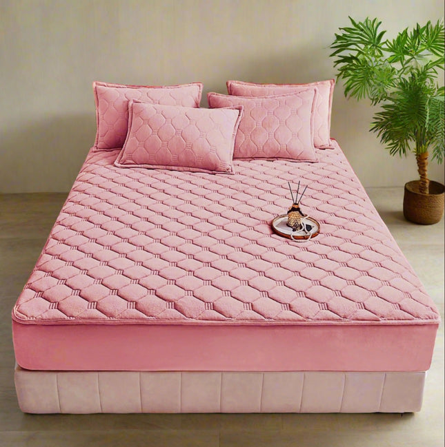 Husa / Topper cu elastic + 2 fețe de pernă – DerCasa