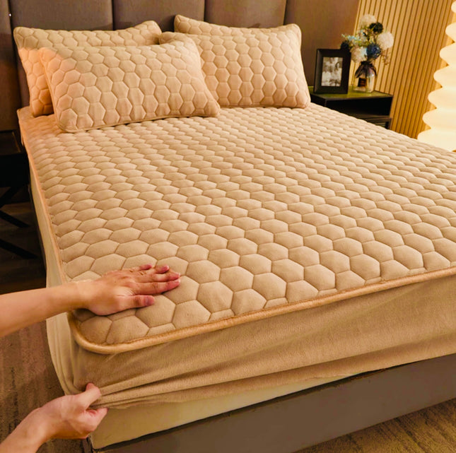 Husa / Topper cu elastic + 2 fețe de pernă – DerCasa