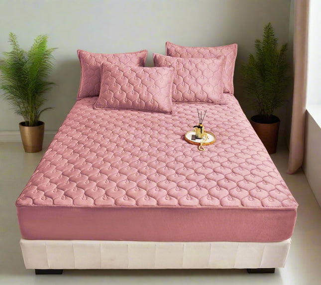 Husa / Topper cu elastic + 2 fețe de pernă – DerCasa