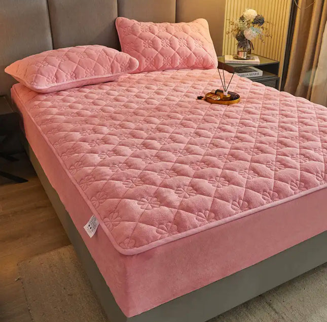 Husa / Topper cu elastic + 2 fețe de pernă – DerCasa